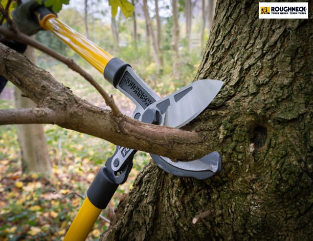 Roughneck 66867 750mm XT Pro Bypass Loppers